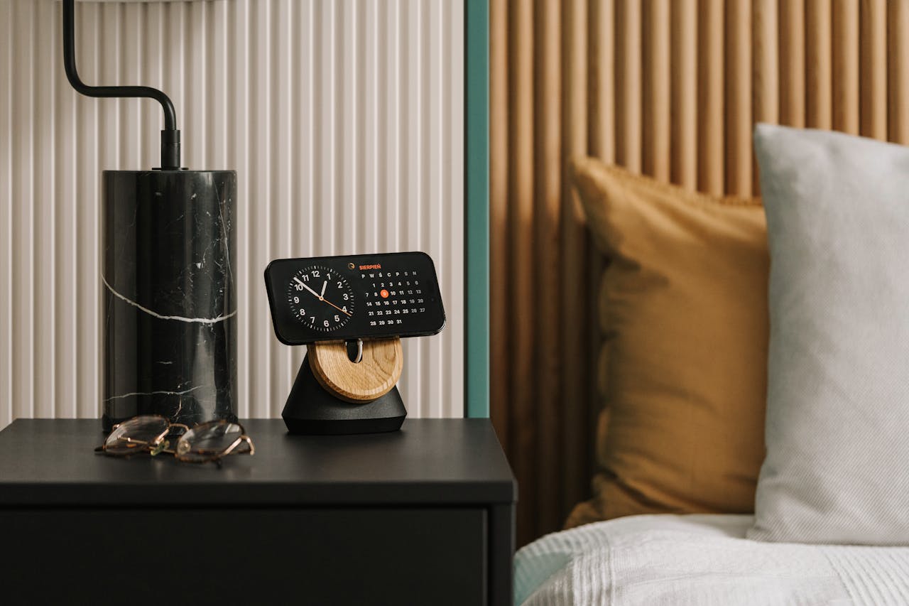 How to Choose the Perfect Bedside Table – Home Hub